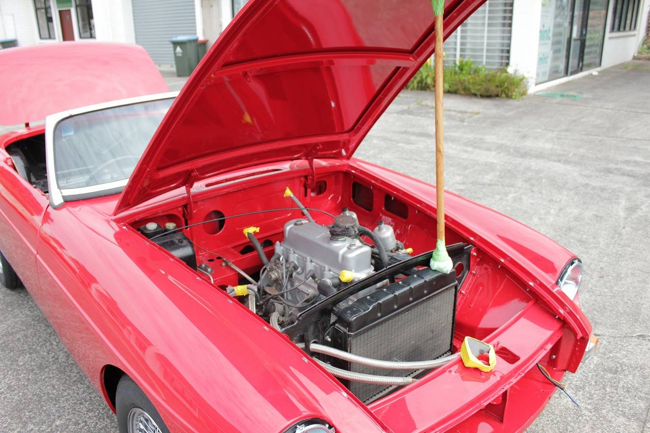 (レストア中）MGB ロードスターmark1 （NZ） | 輸入中古車販売ブリーズ